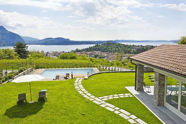 Stilvolle Lago Maggiore Ferienwohnung Mit Hund Ebenbild