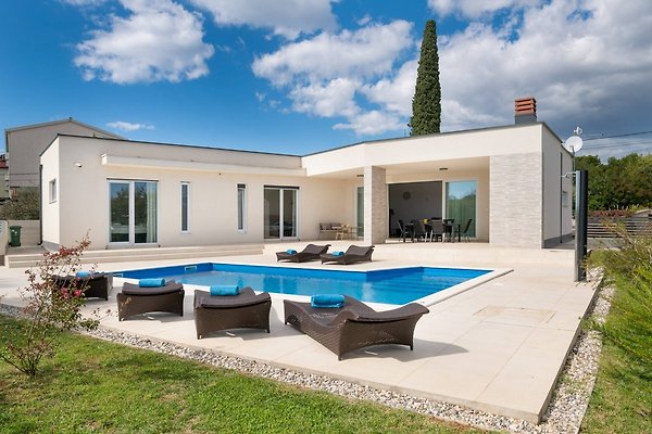 Villa Sandi in Pula - Company Davorowski Holiday Homes, Mr. D. Markovic