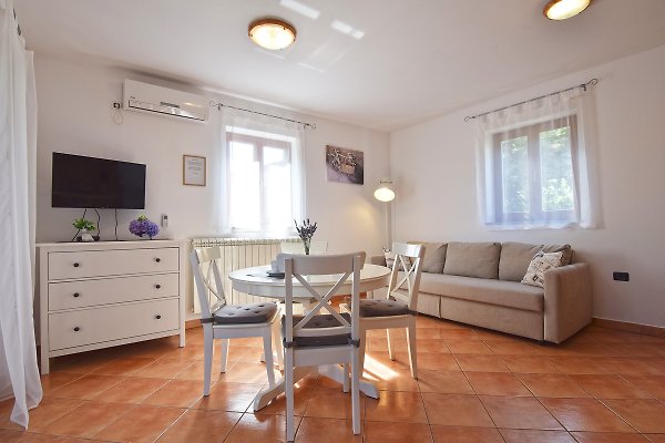 TEA voor 4-5 met wi-fi en klimaat in Pula vanaf € 70 direct met Bedrijf ...